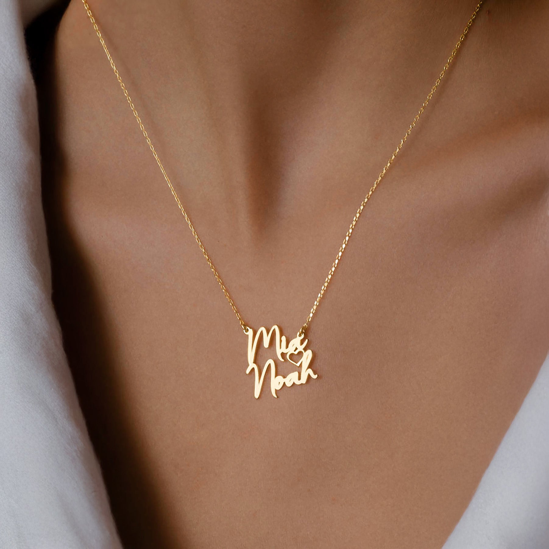 Design name necklace store