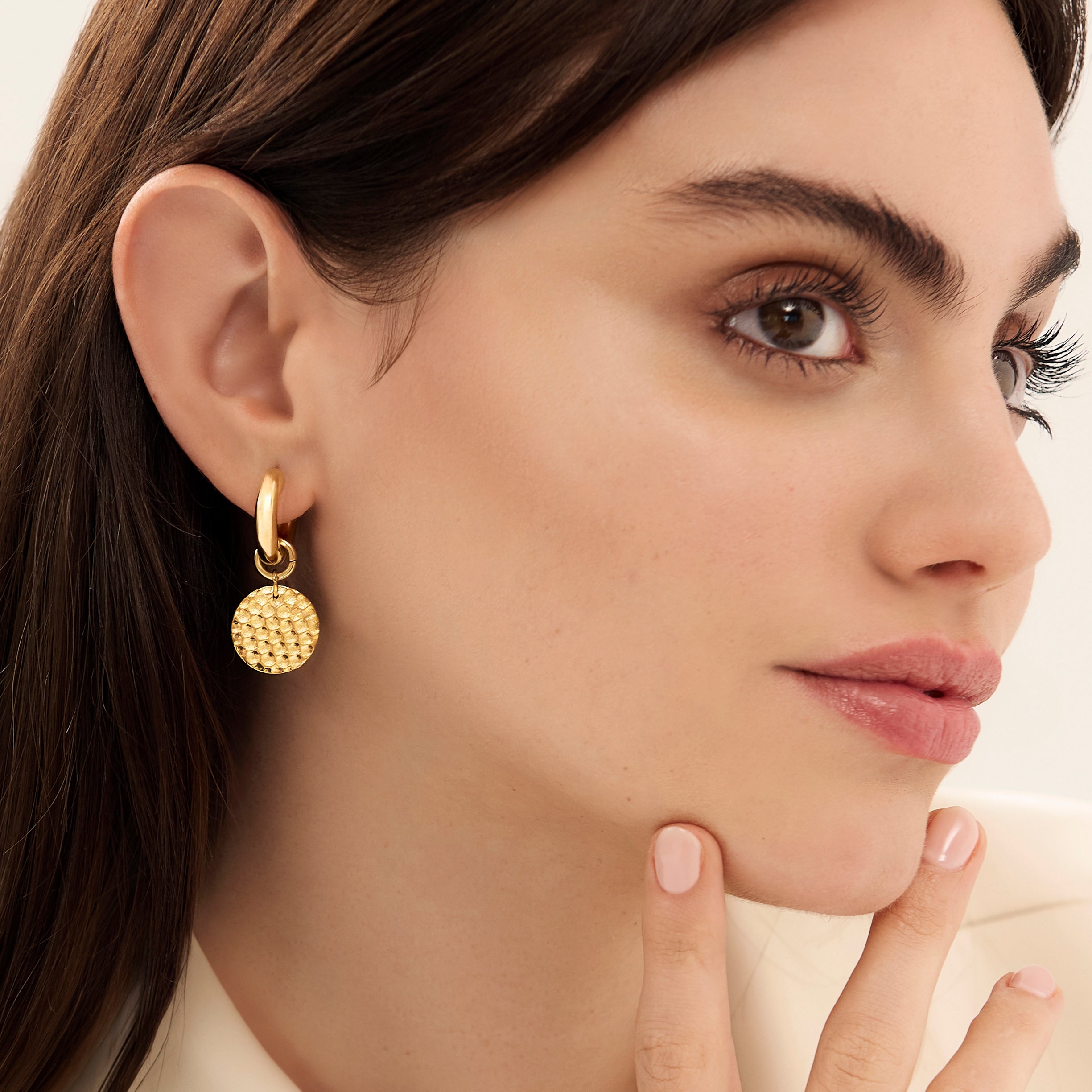 Hammered Gold Disc Earrings | Hammered Hoop Earrings – Abiza